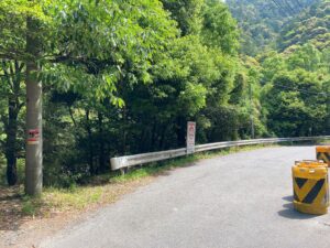 【大津市 水遊び】富川 29 犬の鼻先ジャンプ・信楽川の川遊びスポット - しがそび -shigasobi-