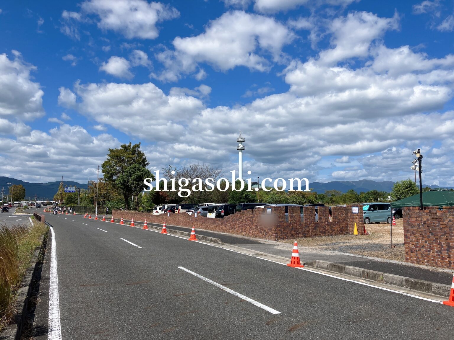 イナズマロックフェス会場の駐車場情報を地元民が解説！おすすめもあるよ♪ - しがそび -shigasobi-